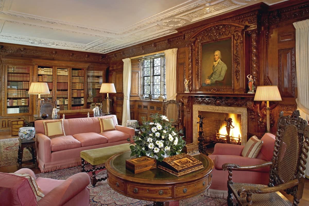 books and libraries - tudor tuesdays