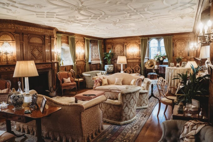 Hever Castle - History, Rooms & Tours